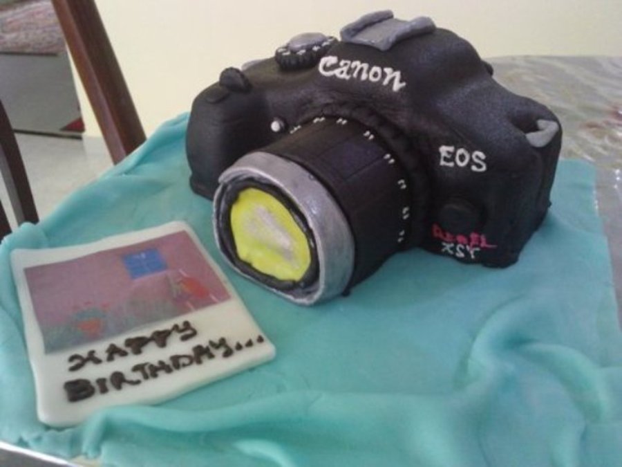 Eos Canon Camera Cake - CakeCentral.com