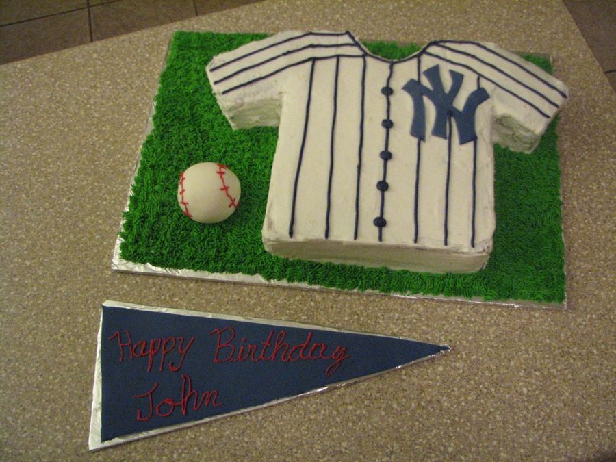 New York Yankees Cake - CakeCentral.com