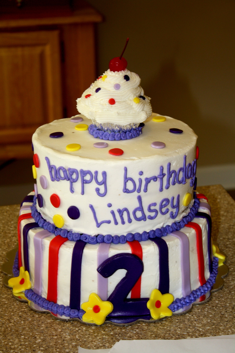 Cupcake Birthday Cake - CakeCentral.com
