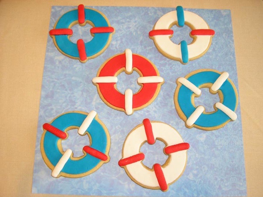 Life Rings - CakeCentral.com