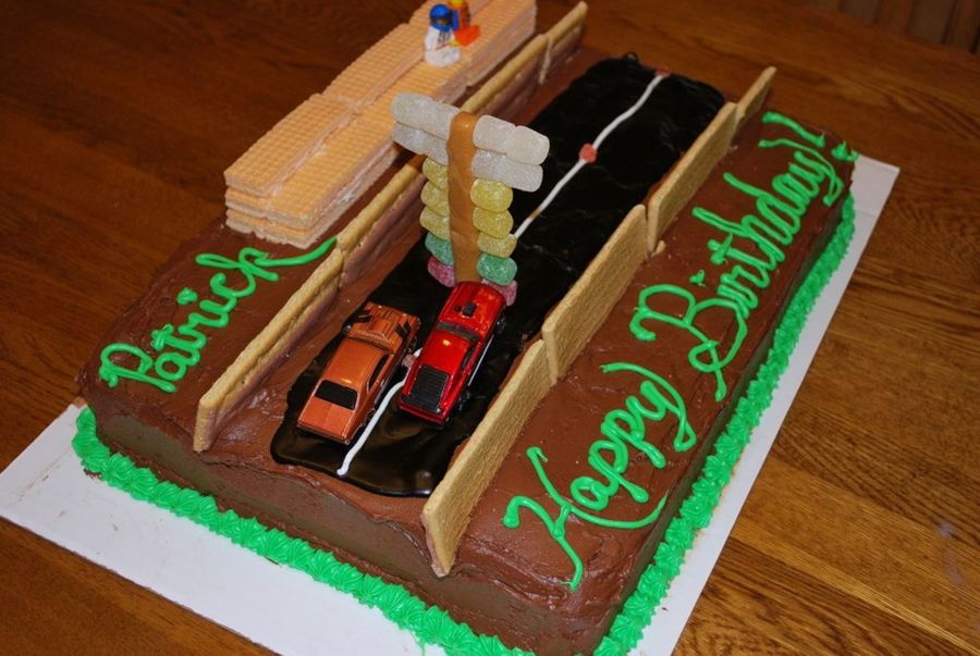 Drag Race Cake - CakeCentral.com