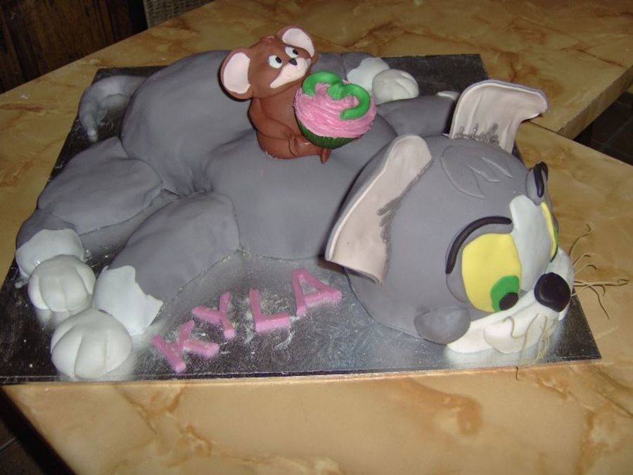 Tom And Jerry - CakeCentral.com