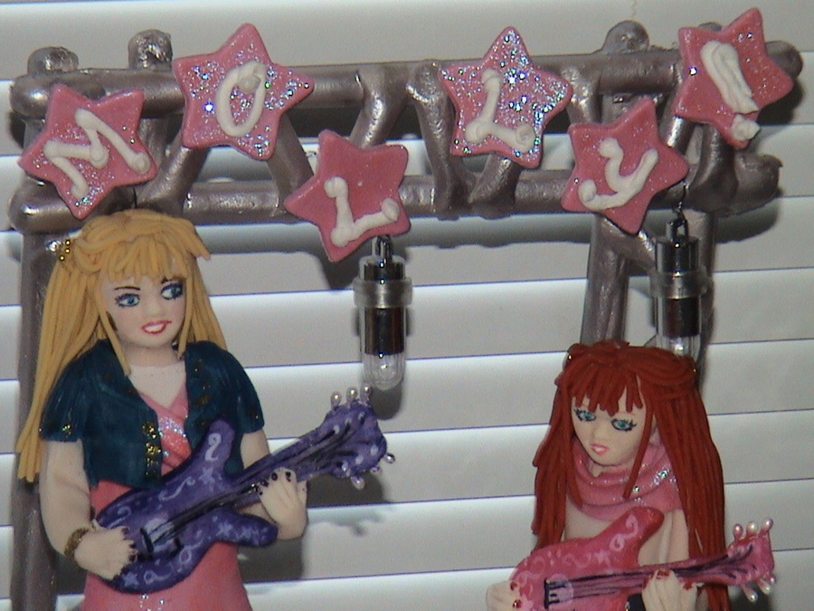 Hannah Montana And Molly - CakeCentral.com