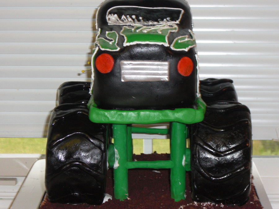 Grave Digger Monster Truck Ii - CakeCentral.com
