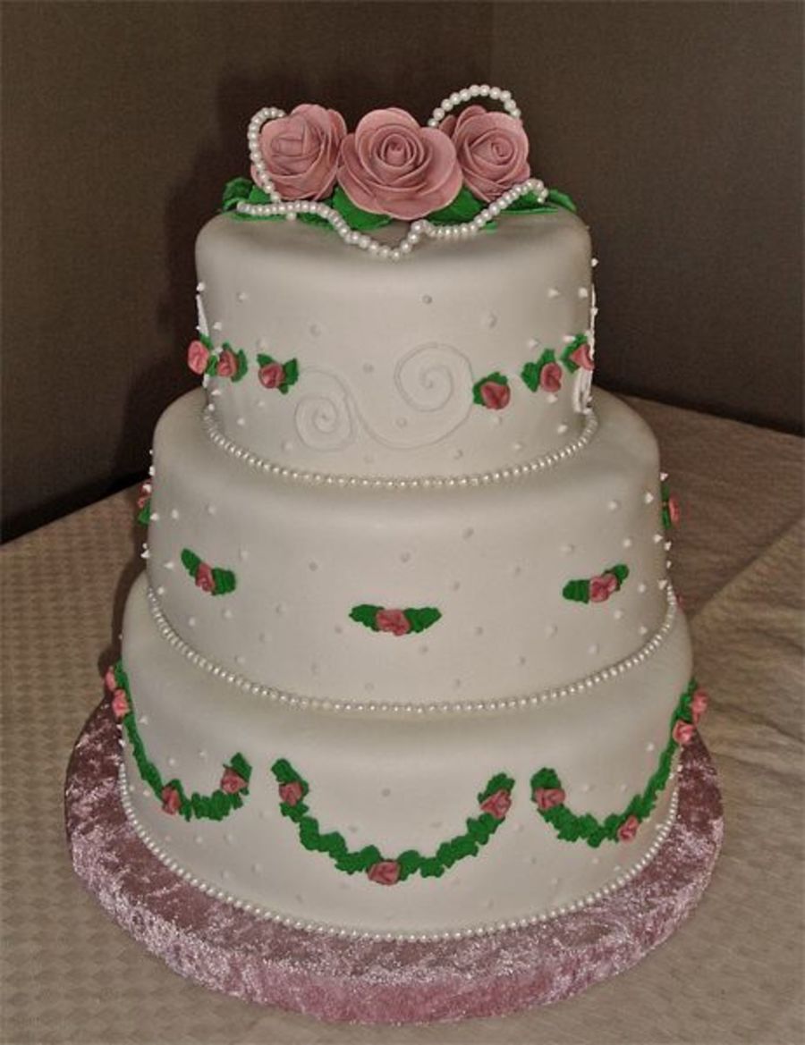 Romatic Roses And Pearls - CakeCentral.com