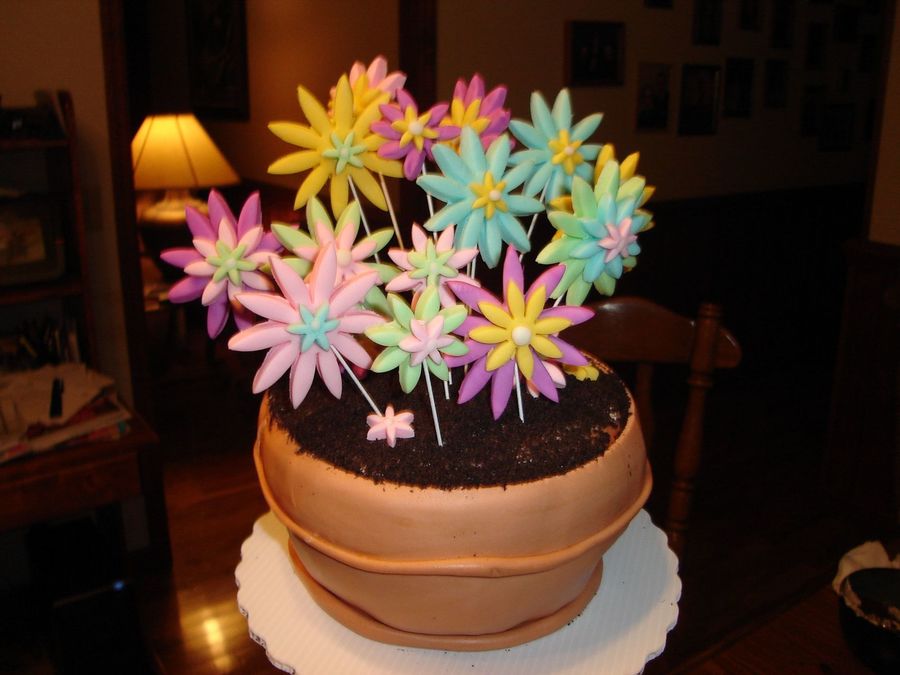Flower Pot - CakeCentral.com