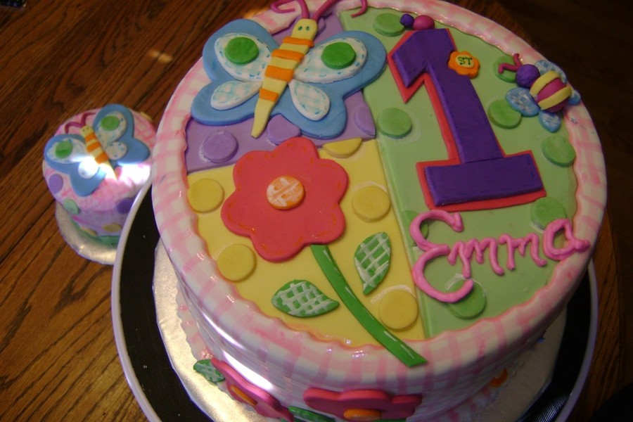 Emma's 1St Birthday Cake! - CakeCentral.com