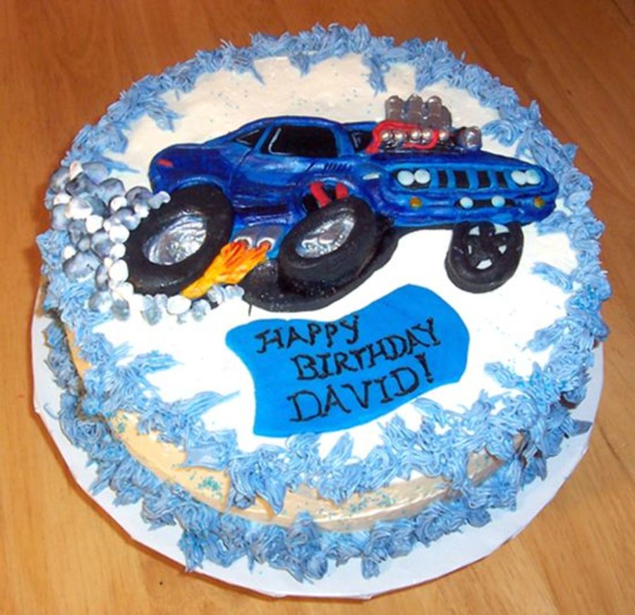 Muscle Car Cake - CakeCentral.com