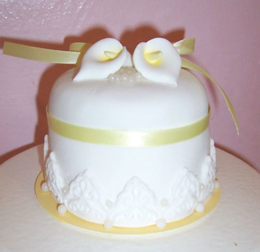 Mini Sample Wedding Cake - CakeCentral.com