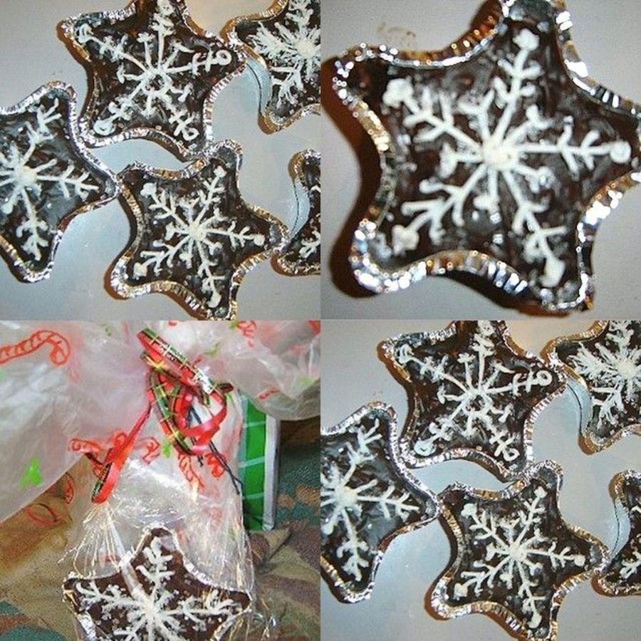 Mini Snowflake Cakes - CakeCentral.com