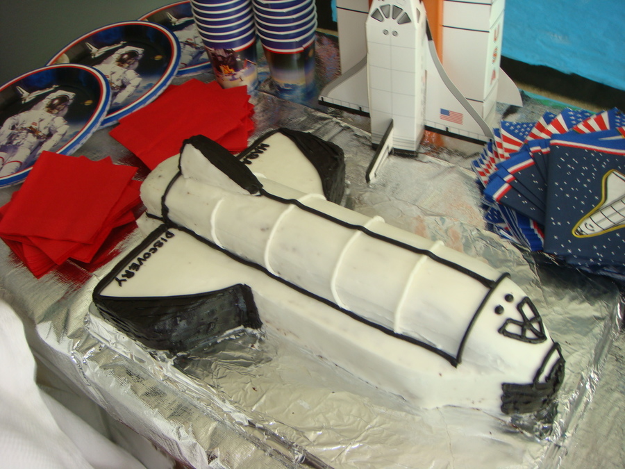 Shuttle - CakeCentral.com