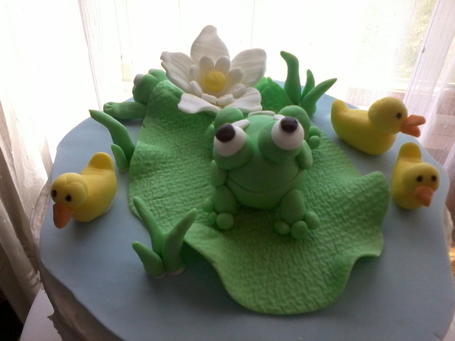 Fondant Frogs And Duckies On Lilly Pad - CakeCentral.com