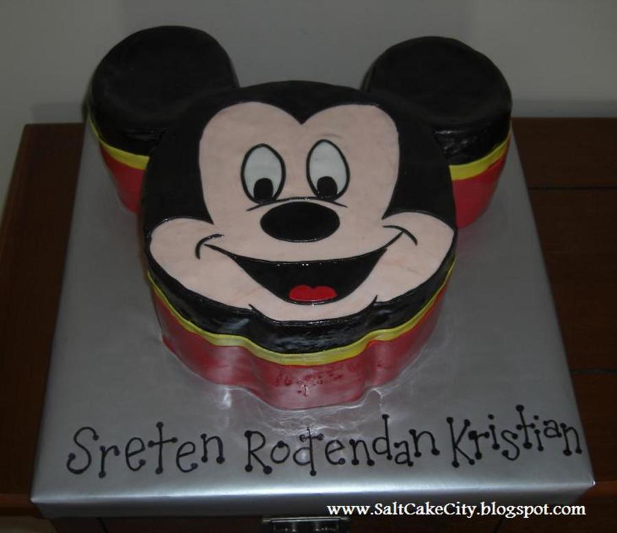 Mickey Mouse Face Cake - CakeCentral.com