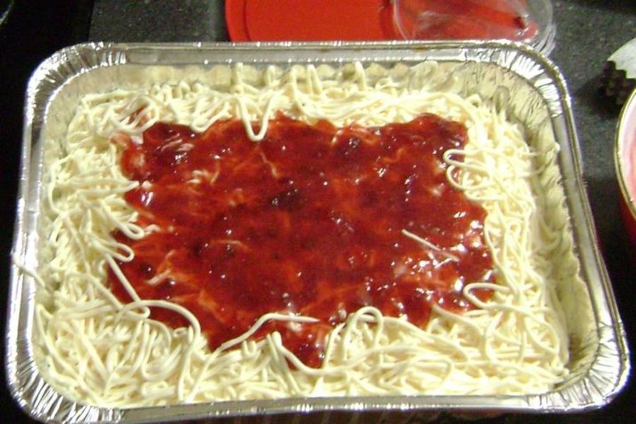 Spaghetti Cake - CakeCentral.com