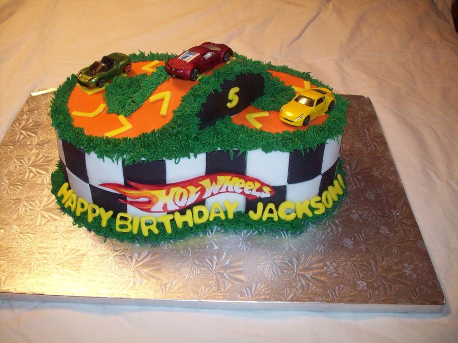 Hot Wheels Cake - CakeCentral.com