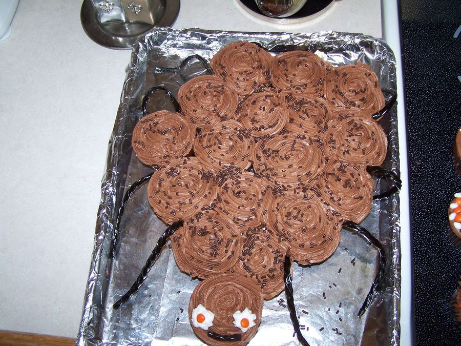 Spider Cupcake Cake - CakeCentral.com