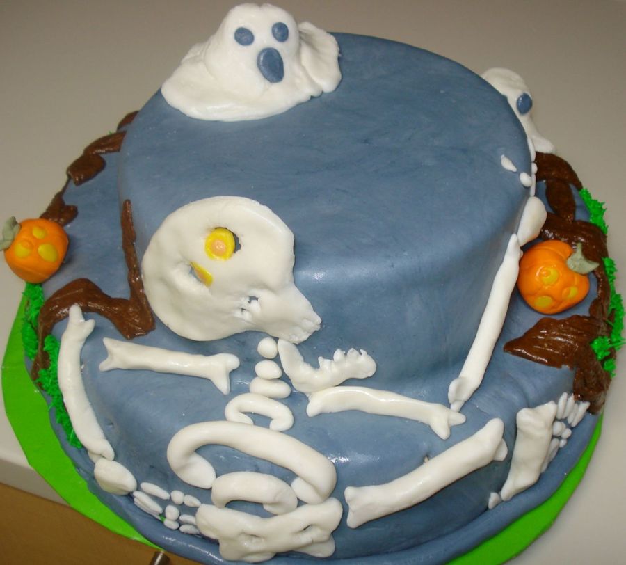 Creepy Cake - CakeCentral.com