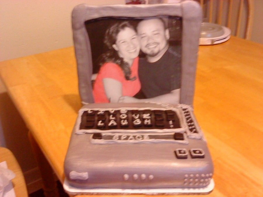 Grooms Computer Cake - CakeCentral.com