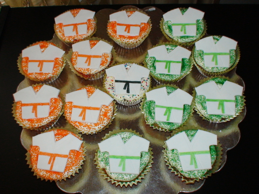 Karate Cupcakes - CakeCentral.com