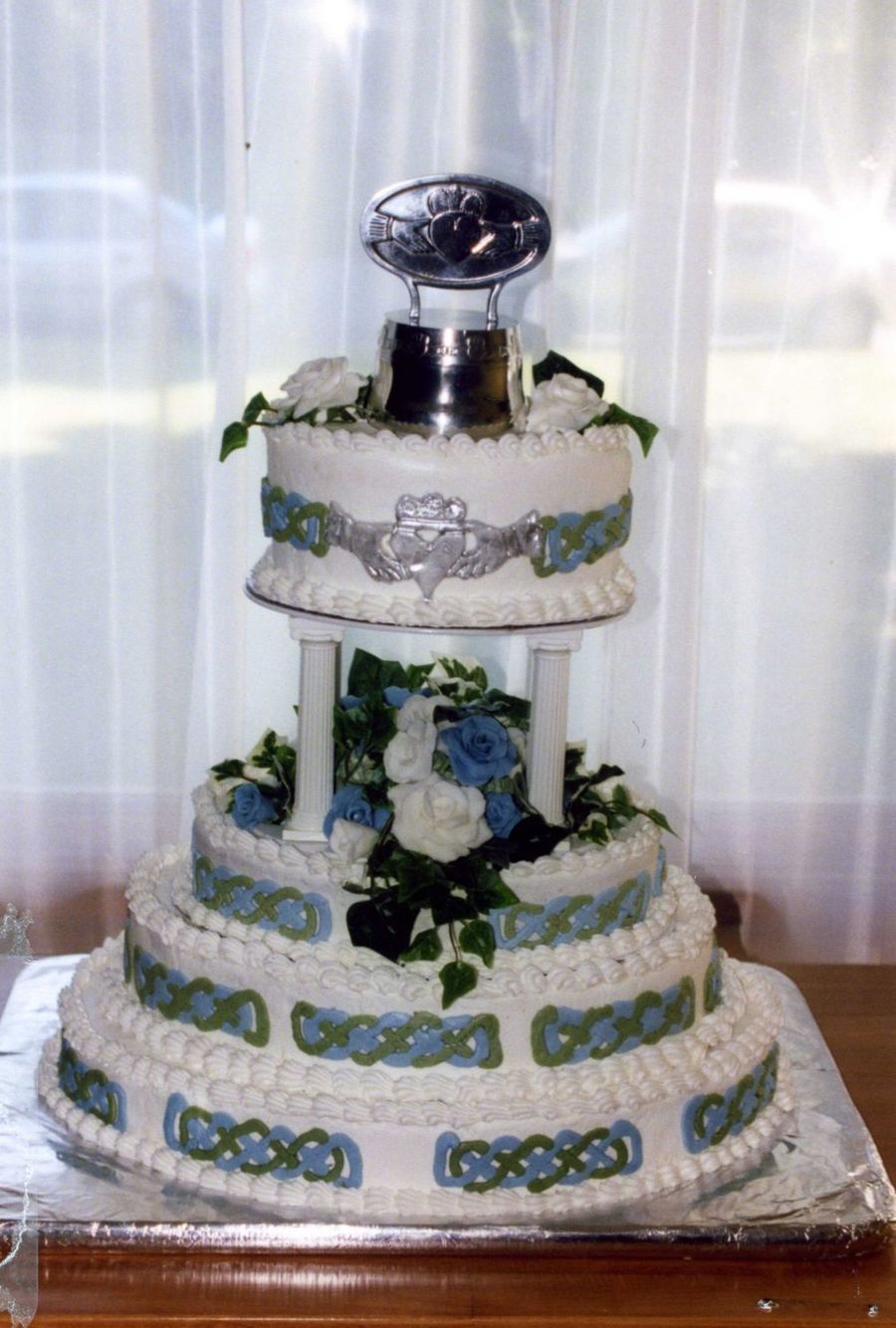 Celtic Knots - CakeCentral.com