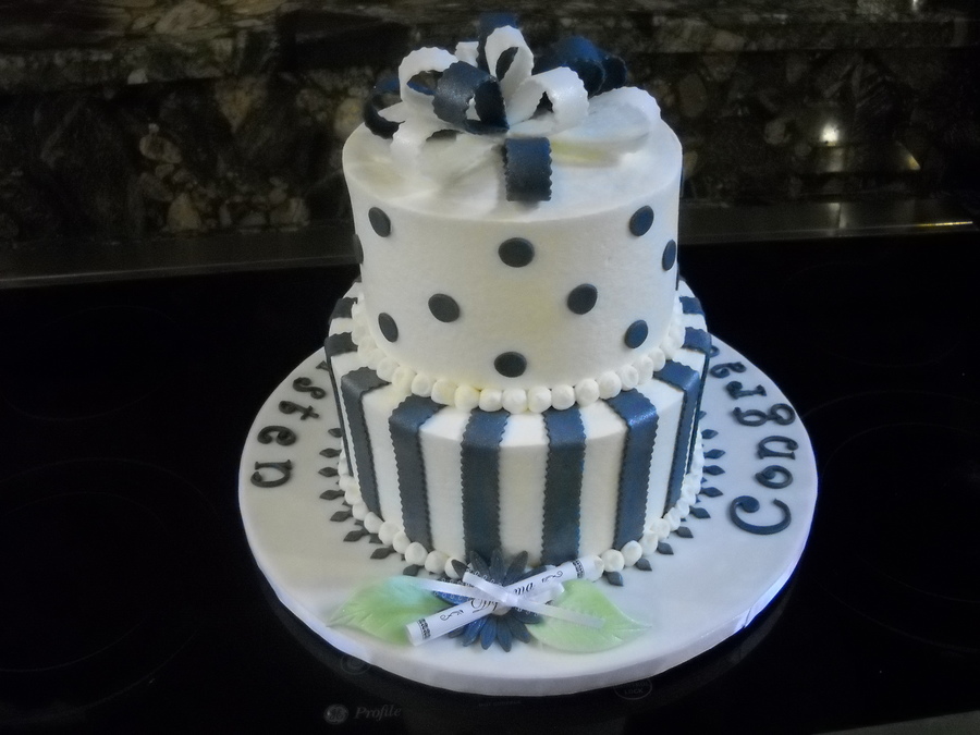 Navy Blue/white Graduation Cake - CakeCentral.com