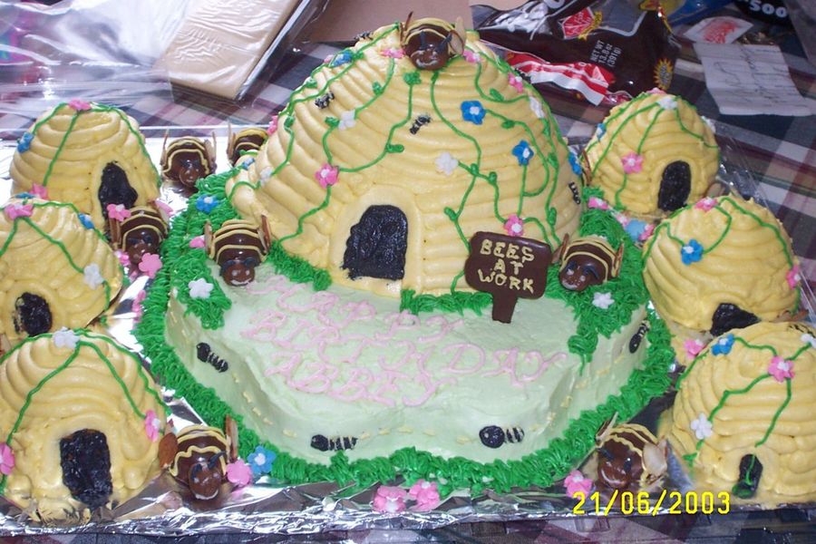 Bee Hive - CakeCentral.com