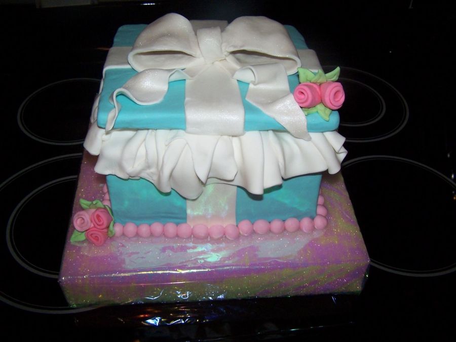 Tiffany Blue Box With Tissue - CakeCentral.com