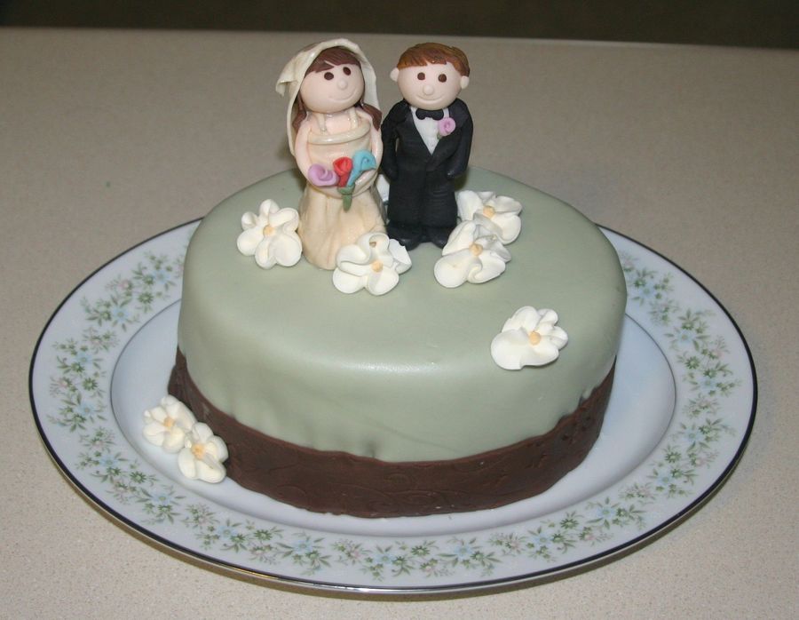 Bride And Groom - CakeCentral.com