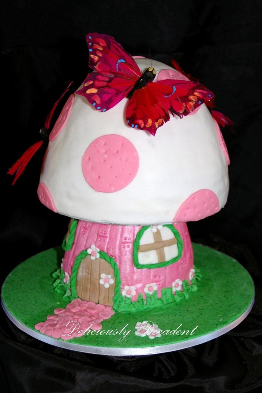 Fairy Toadstool House - CakeCentral.com