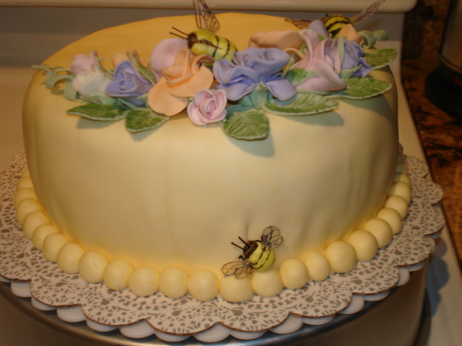 Honey Bee - CakeCentral.com
