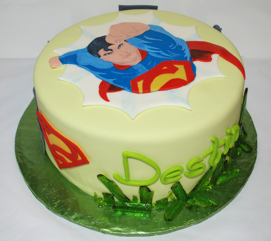Destin's Superman Kryptonite Cake - CakeCentral.com