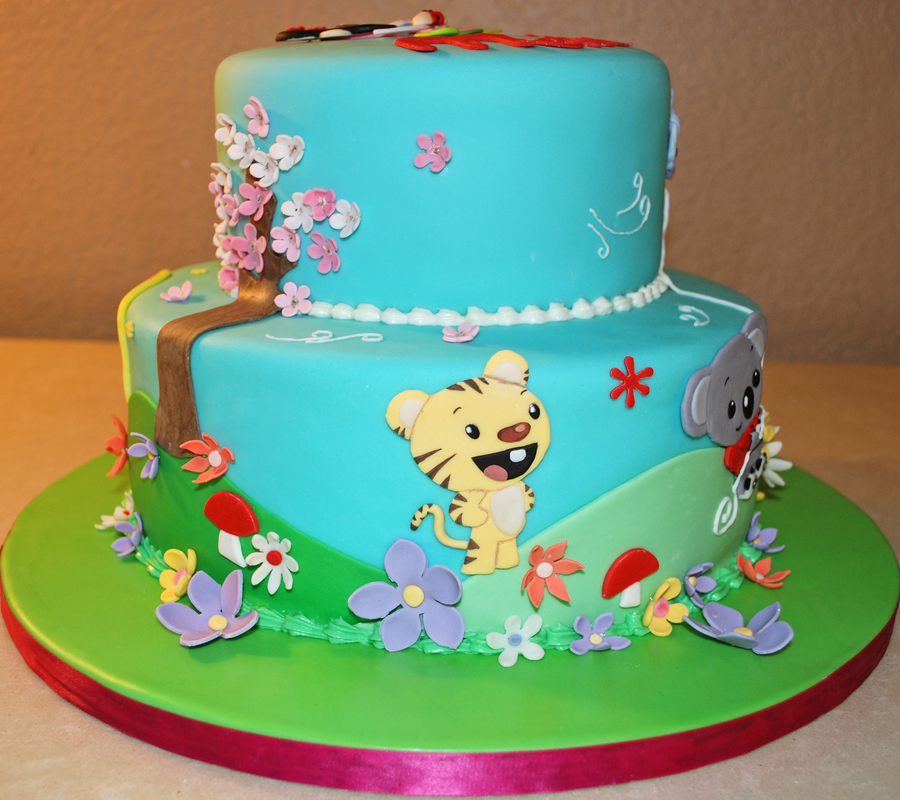 Ni Hao Kai-Lan Cake - CakeCentral.com