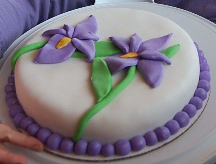 Mothers Day Iris Cake - CakeCentral.com