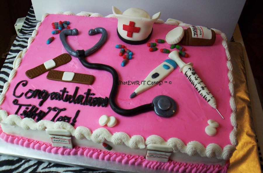 Nursing School Graduation - CakeCentral.com