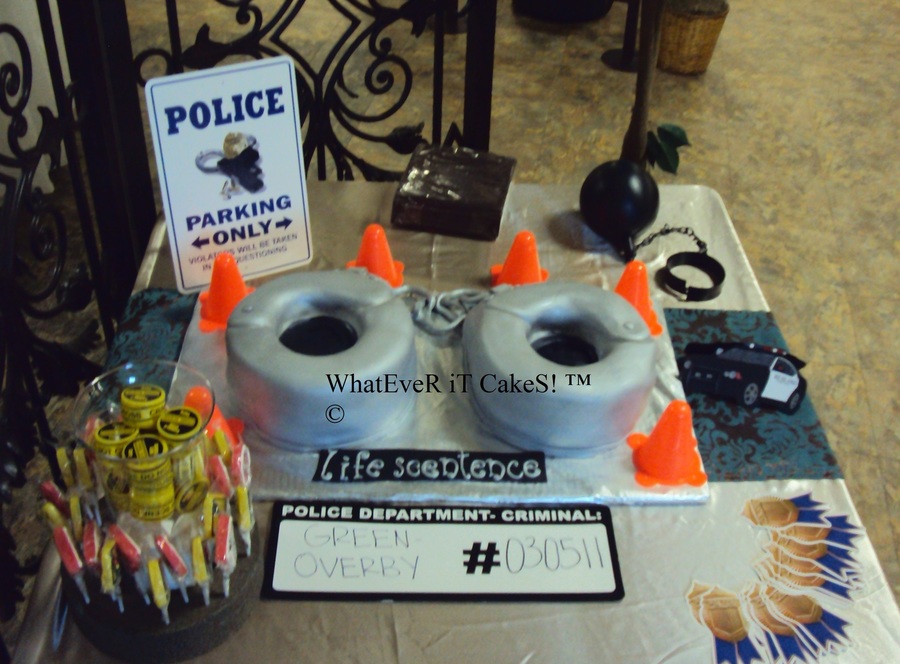 3D Handcuffs - CakeCentral.com