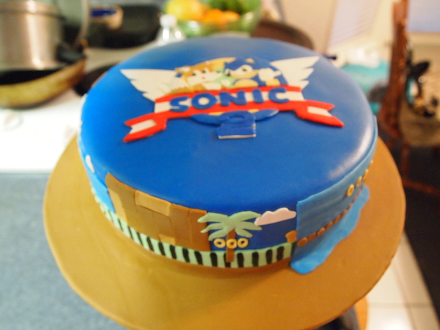 Sonic The Hedgehog - CakeCentral.com