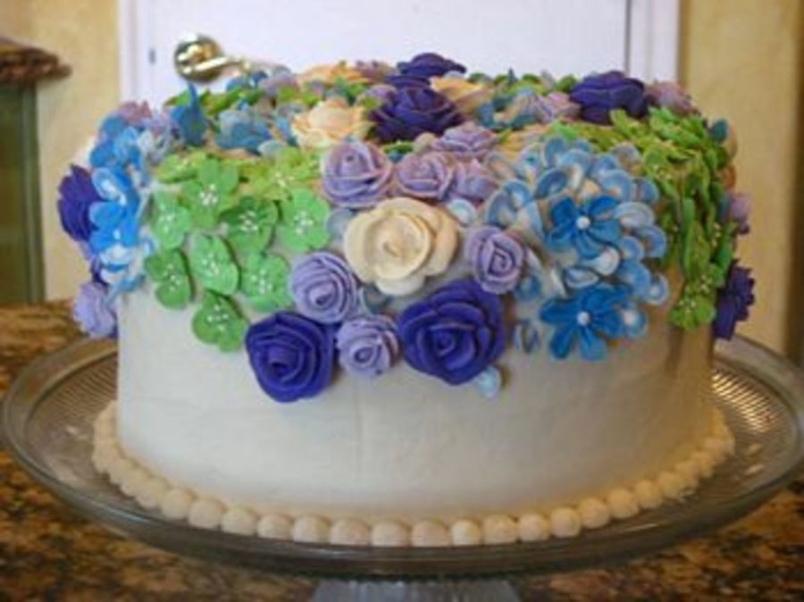 Royal Icing Flowers - CakeCentral.com