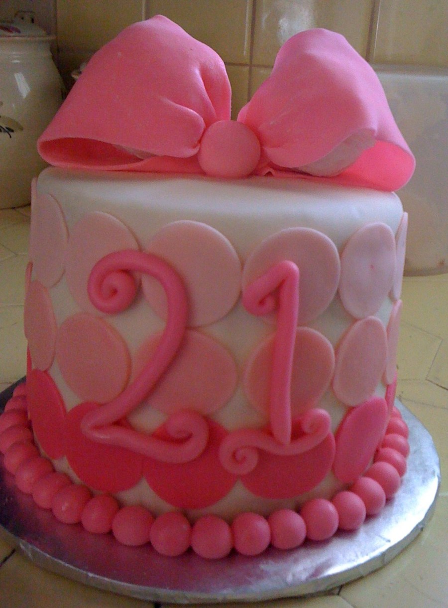 21 Dots - CakeCentral.com