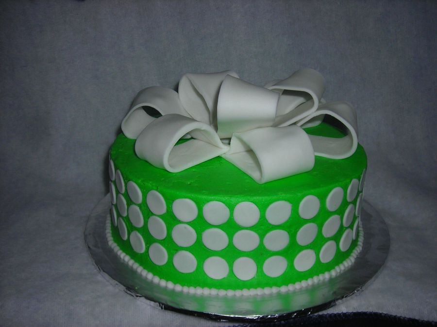 Retro Dots - CakeCentral.com