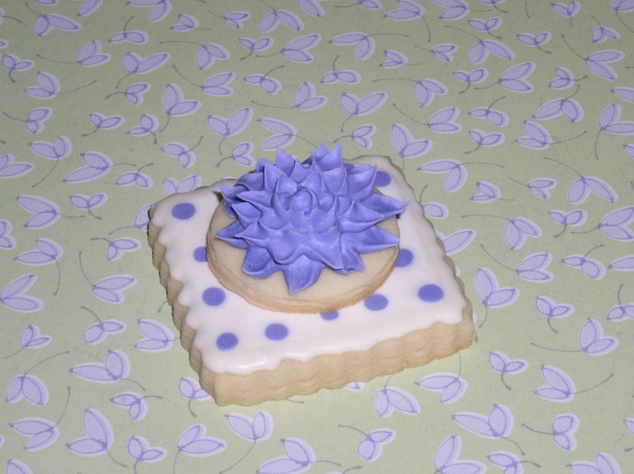 Ri Flower Cookie - CakeCentral.com