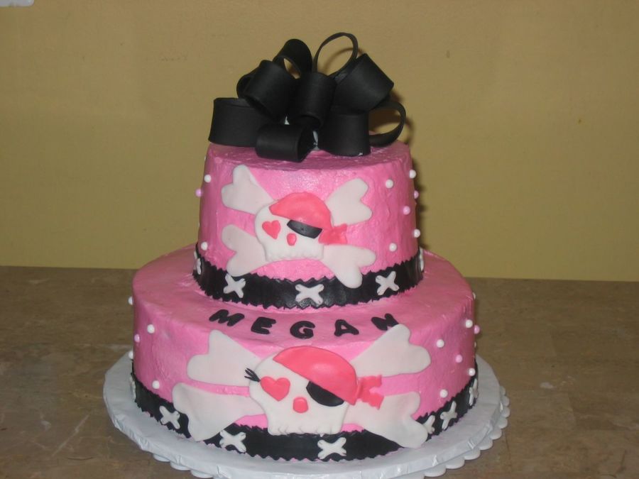 Girl Pirate Cake - CakeCentral.com