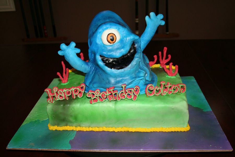 B.o.b Monsters Vs. Aliens Cake - CakeCentral.com