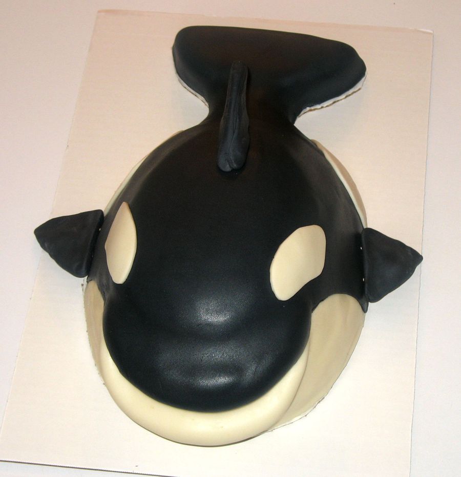 Shamu - CakeCentral.com