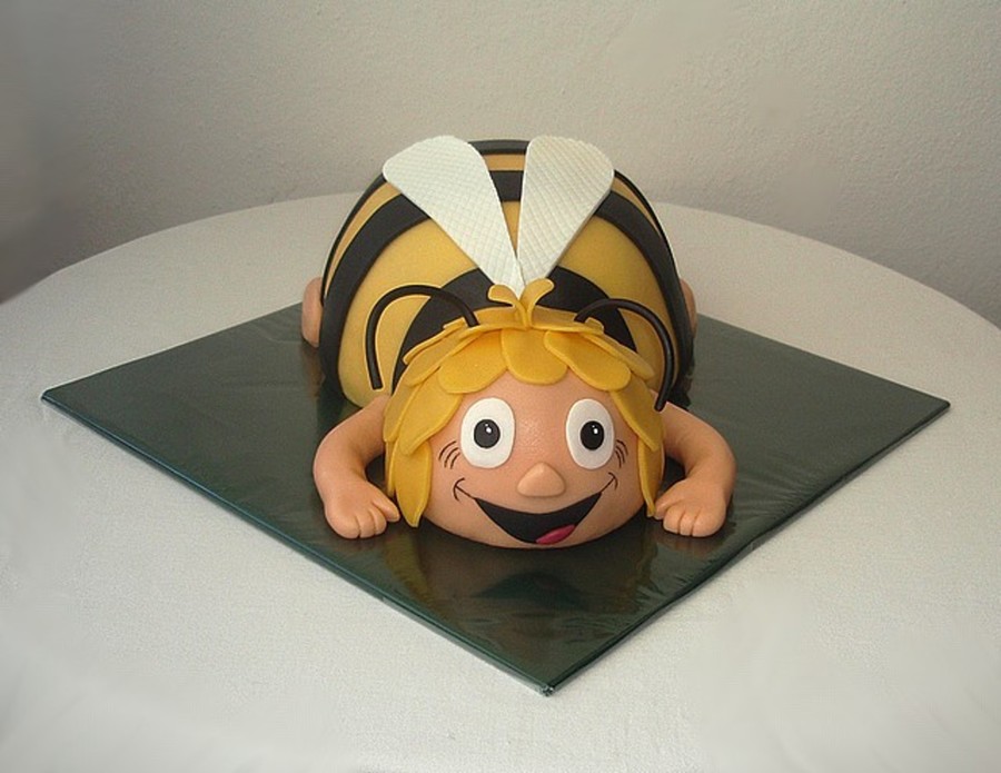 Maya The Bee - CakeCentral.com