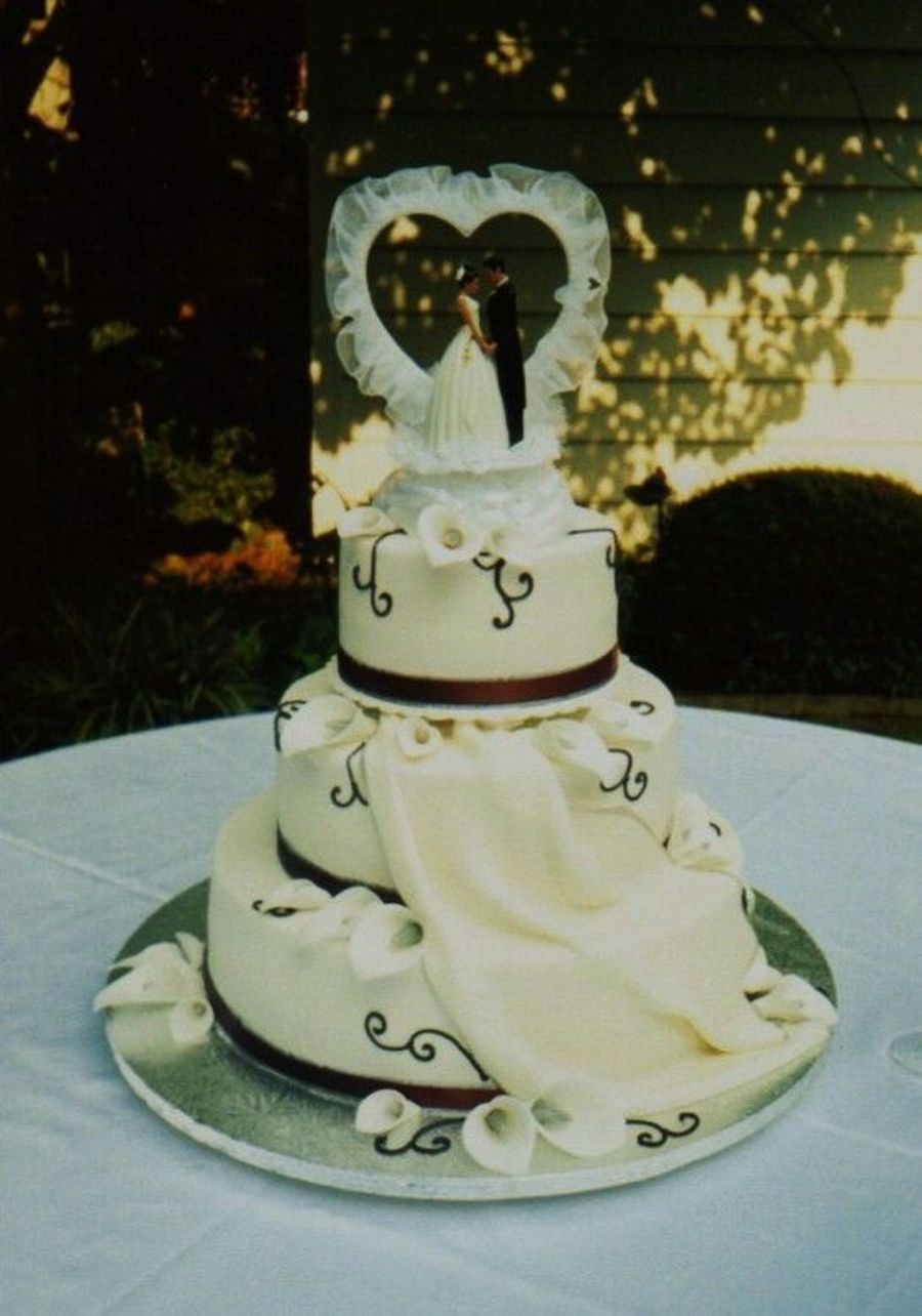 Callas And Fondant Draping - CakeCentral.com