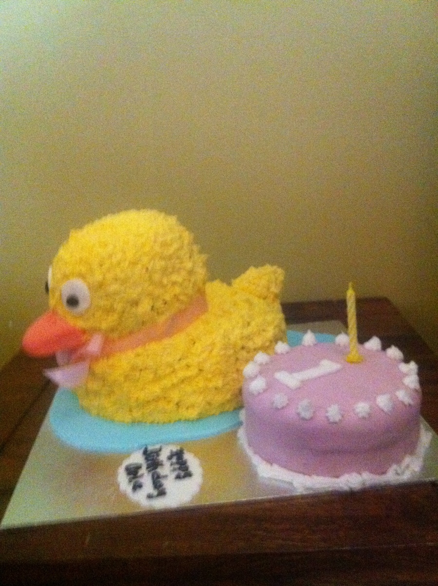 Rubber Duck Cake - CakeCentral.com