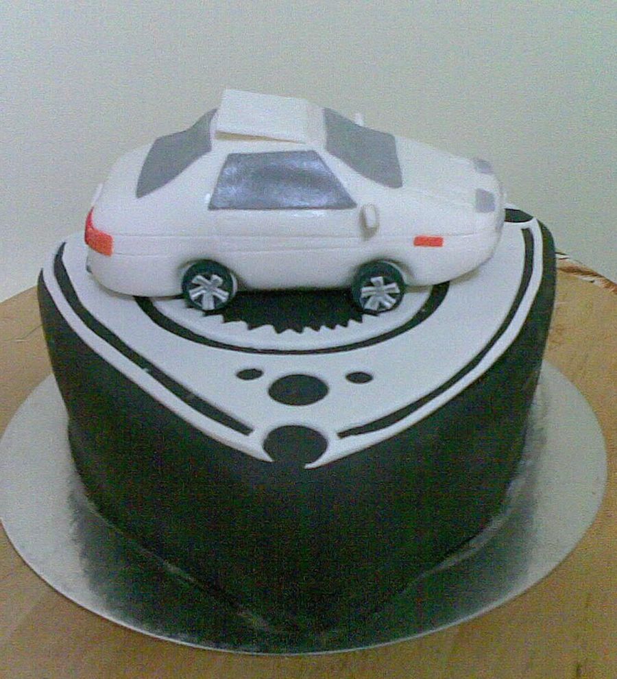 Mazda Rx7 On Rotary Symbol Cake - CakeCentral.com