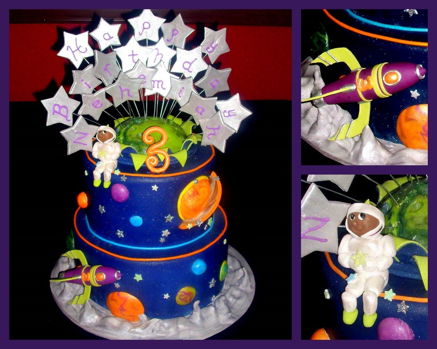 Spaceship Cake - CakeCentral.com