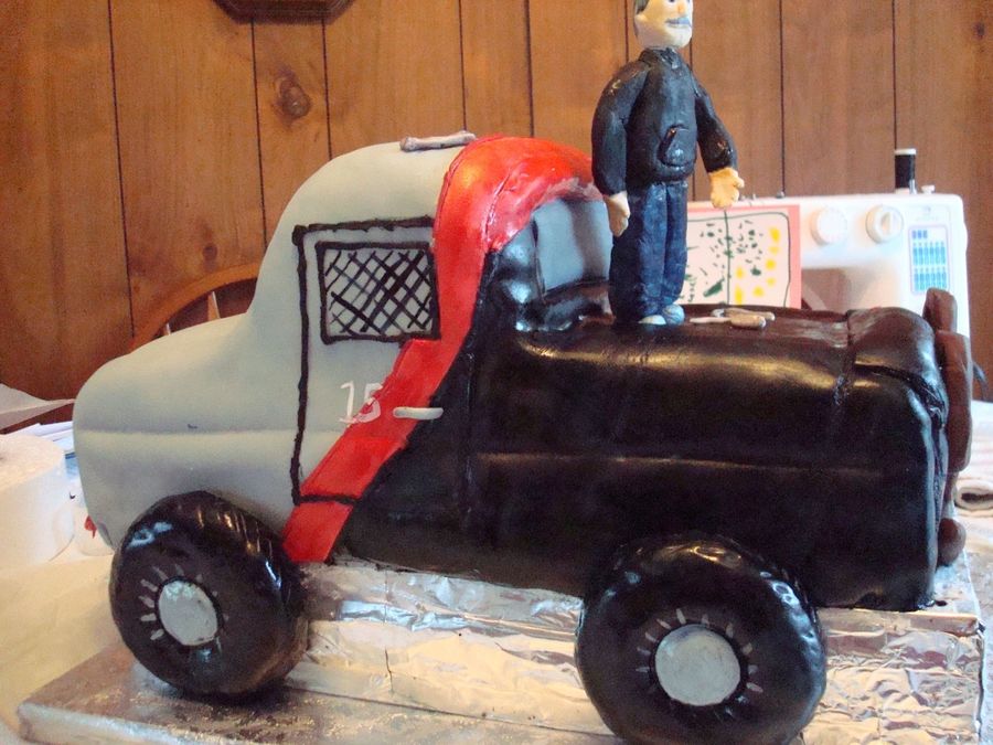 50 Th Birthday Truck Cake - CakeCentral.com