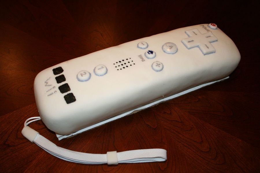 Wii Remote Cake - CakeCentral.com